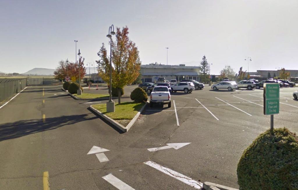 The Jet House - Klamath Eats! Food Trucks, Menus, Locations & More!